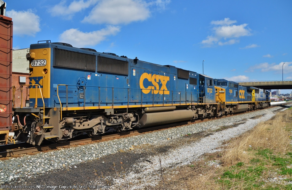 CSX 8732